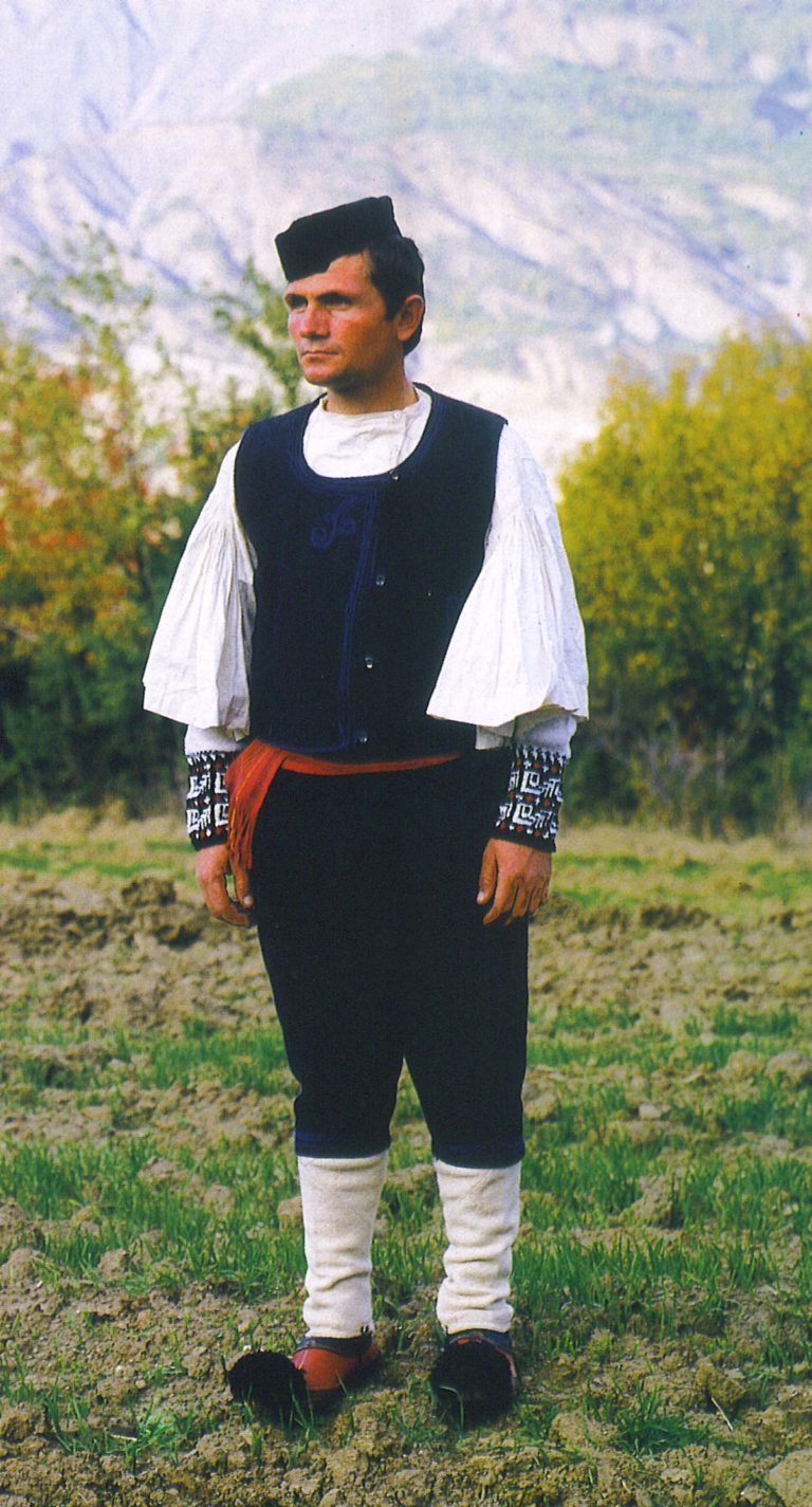 Veshje për burra – Odea Academy